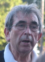 Donald Rumbelow - Grupo Editorial Record